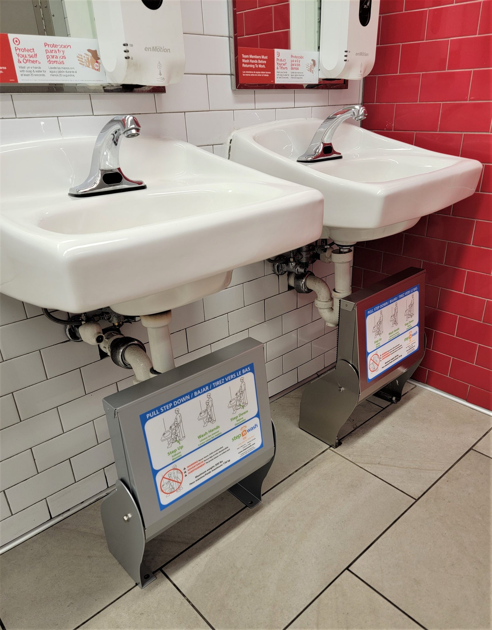 Step 'n Wash | the safest step stool for public & commercial bathrooms